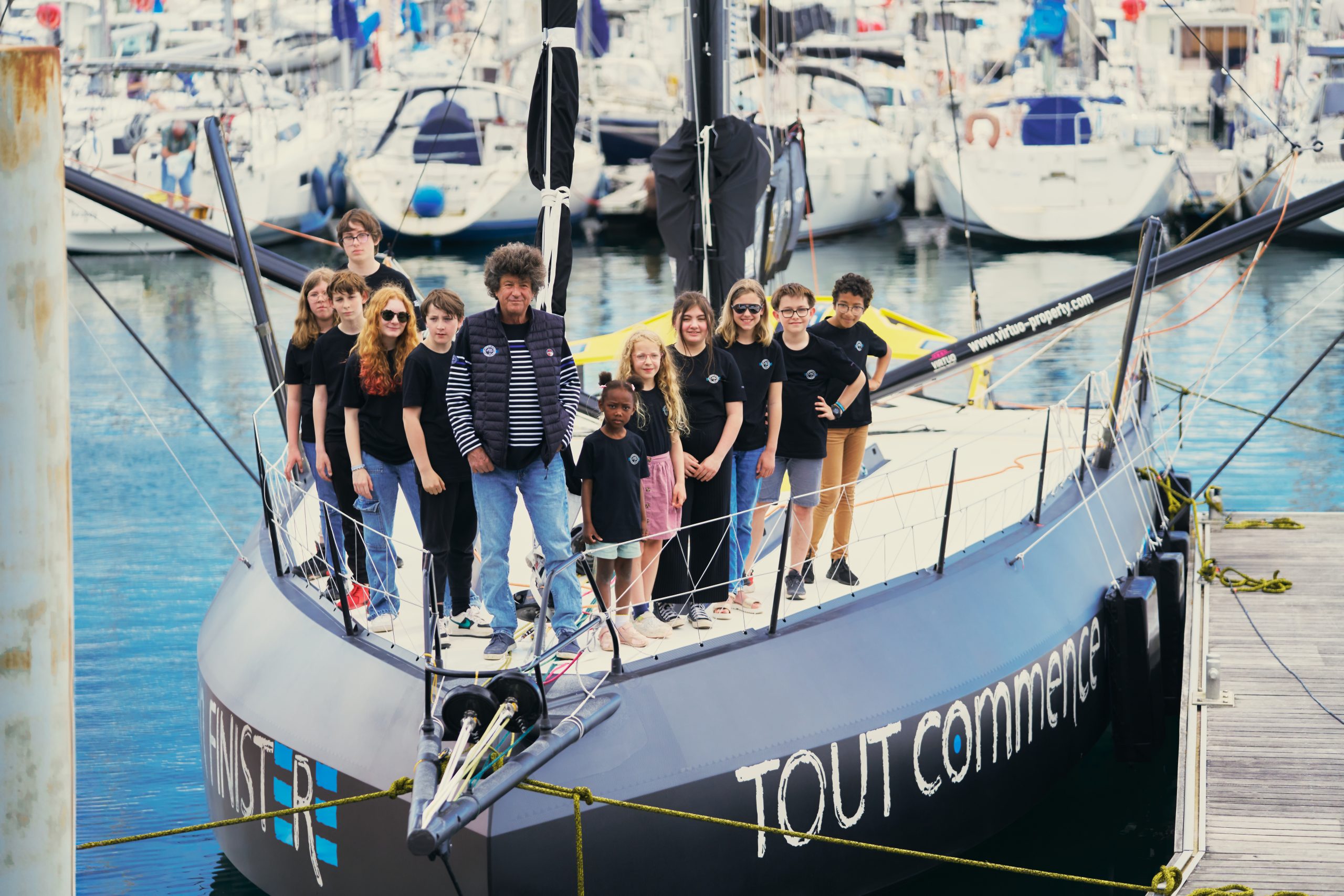 Armor-Lux lance "Mannequin d'un jour" avec Jean Le Cam - Com&Médias l ...